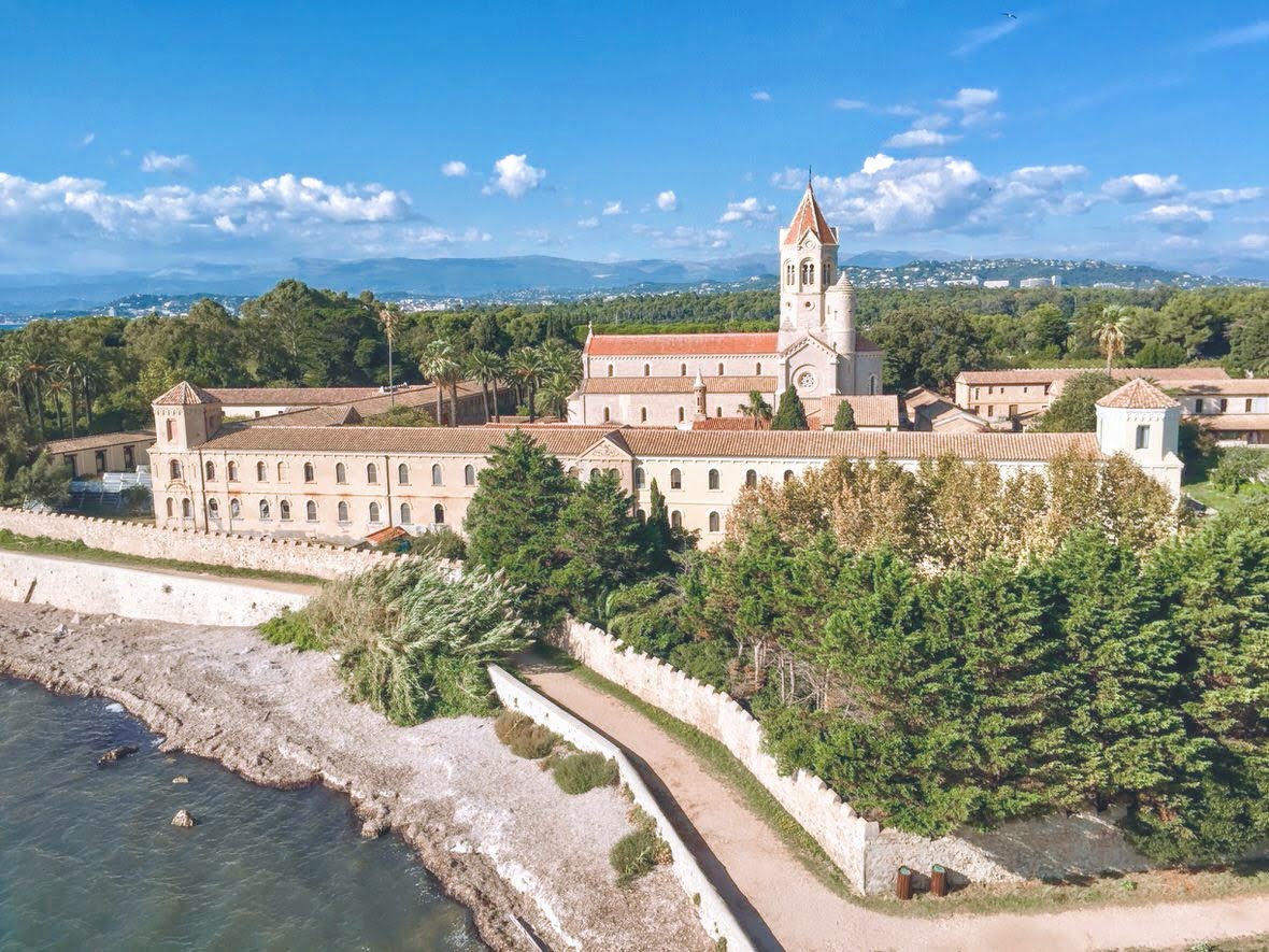 The Lerins Islands Travel Guide - Iles de Lerins - ICONIC RIVIERA